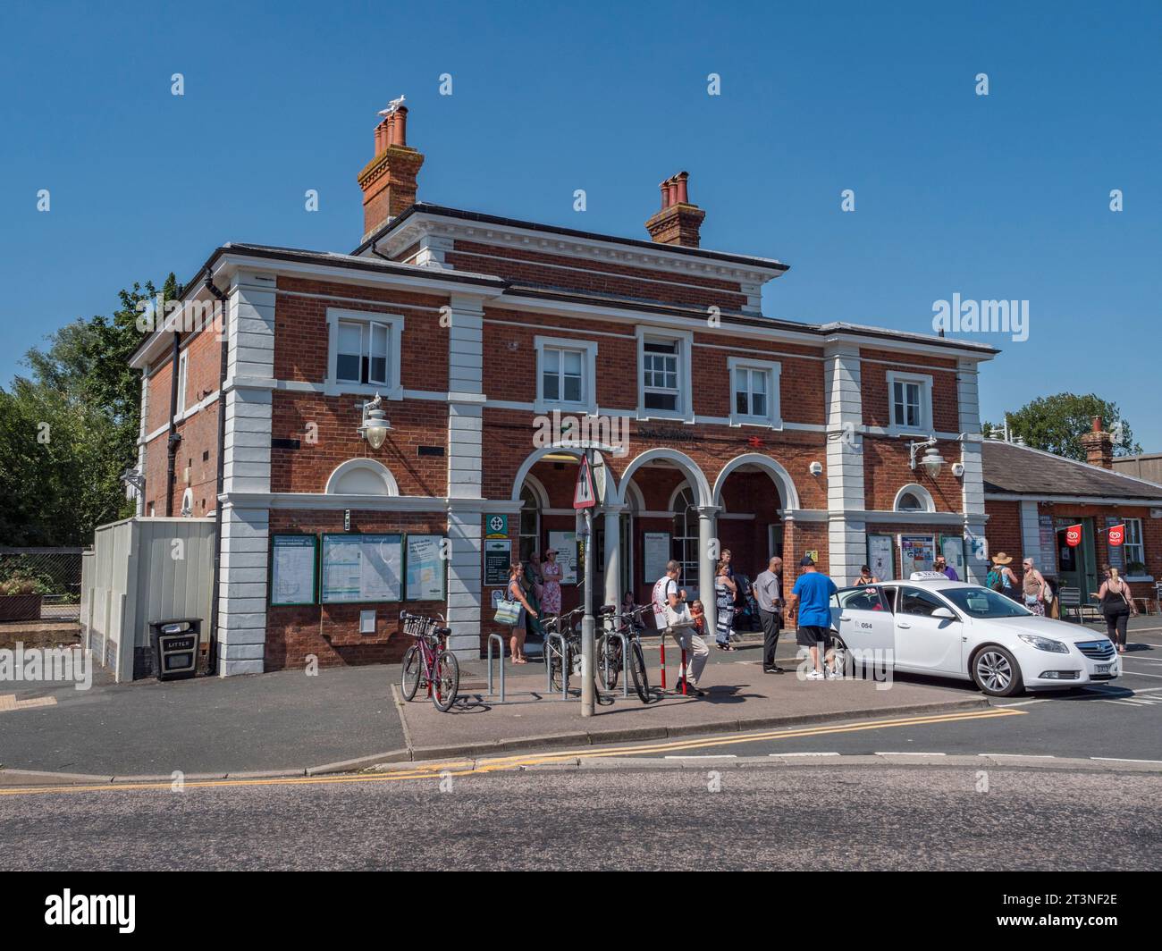 Rye railway station sussex hi-res stock photography and images - Alamy