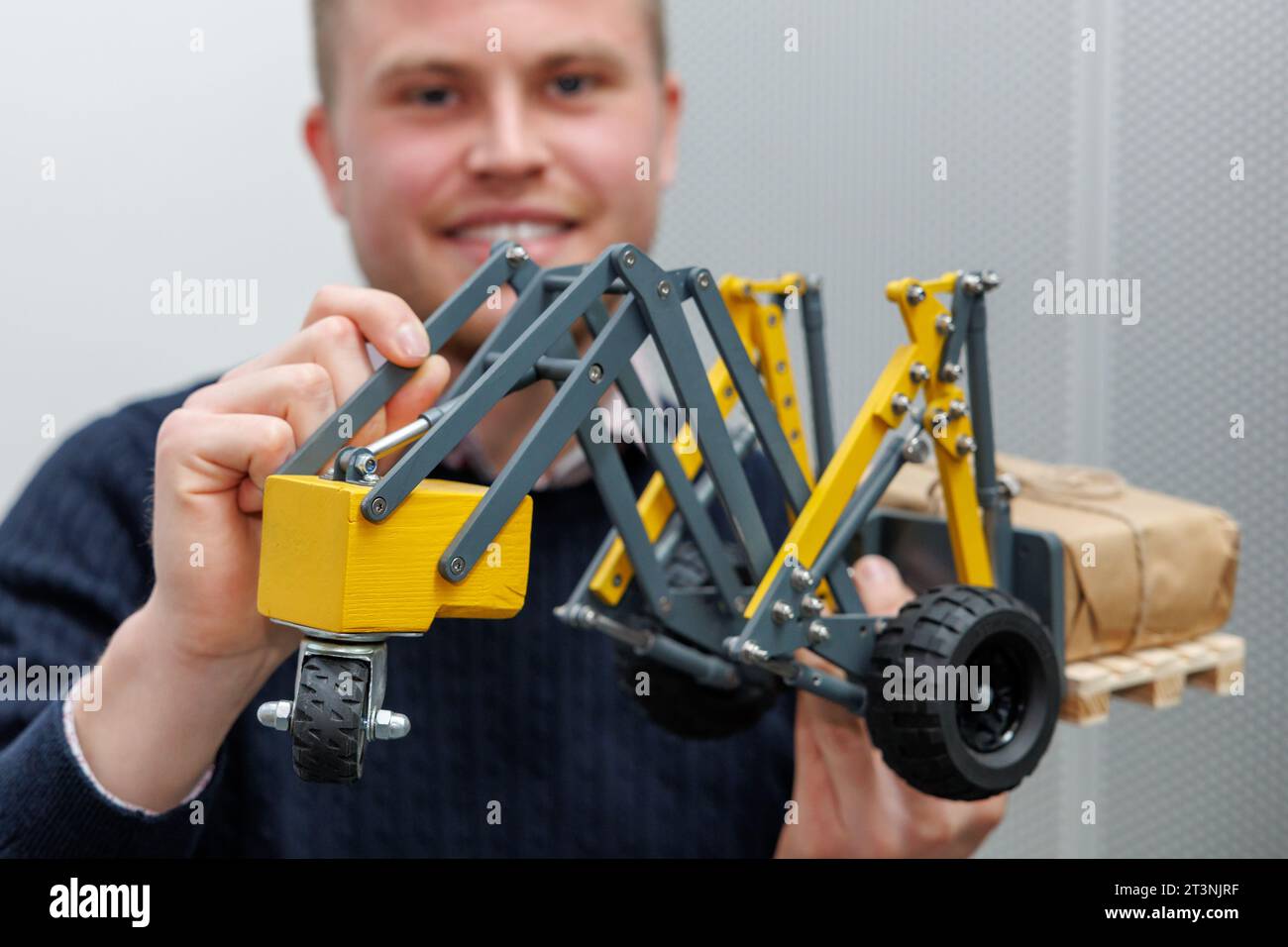 Nuremberg, Germany. 26th Oct, 2023. Inventor Jonas Heinzler (Artur ...