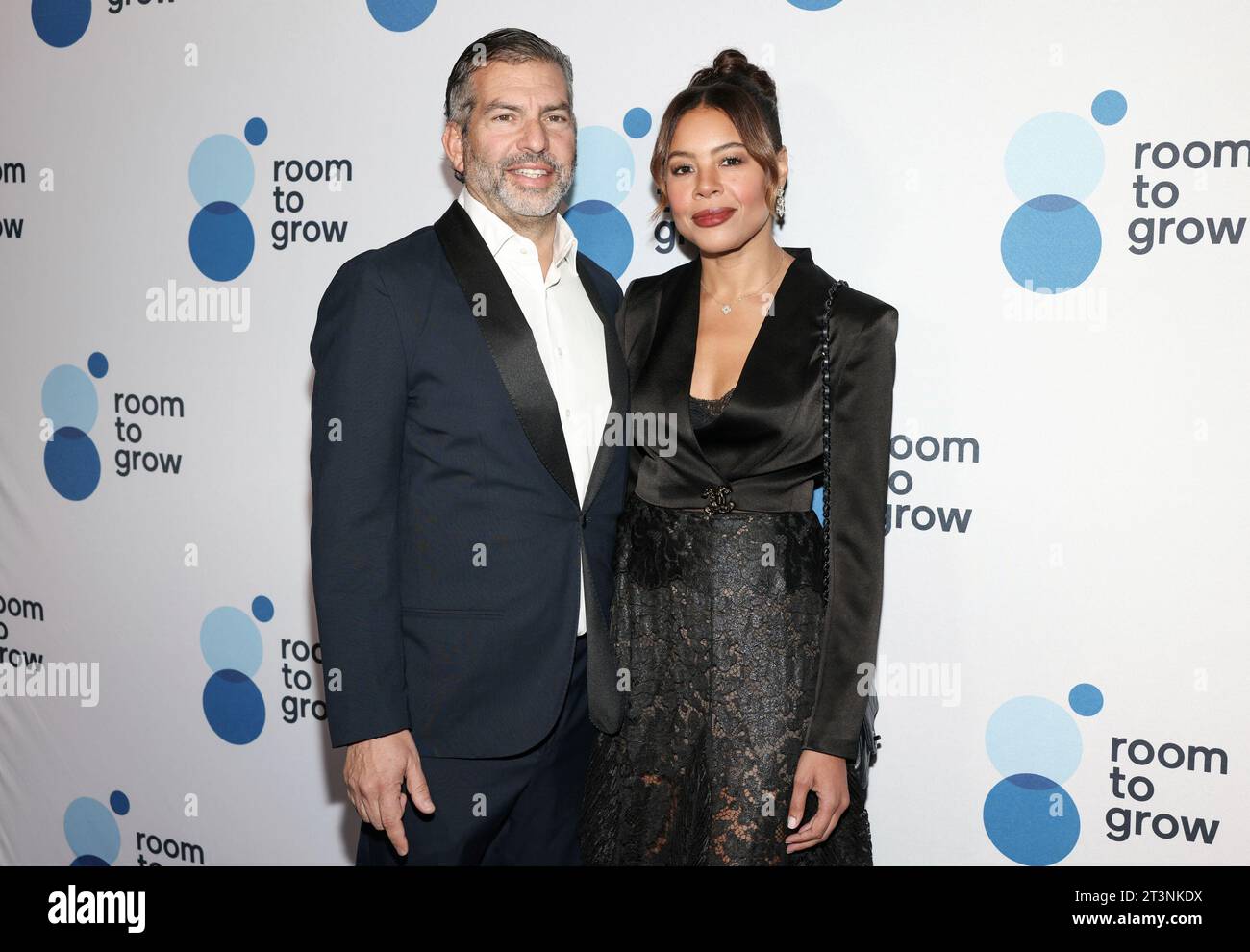 Steven Glenn, left and Nancy Twine attend the Room to Grow 25th ...