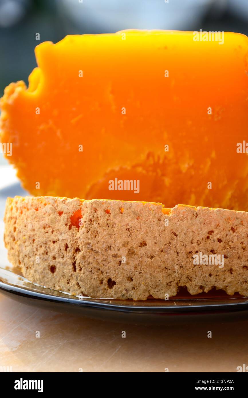 Vieux edam hi-res stock photography and images - Alamy