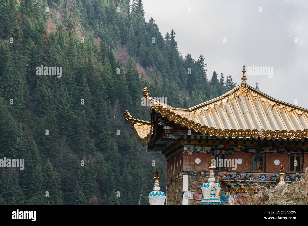 Buddhist architecture in the deep mountains Stock Photo - Alamy