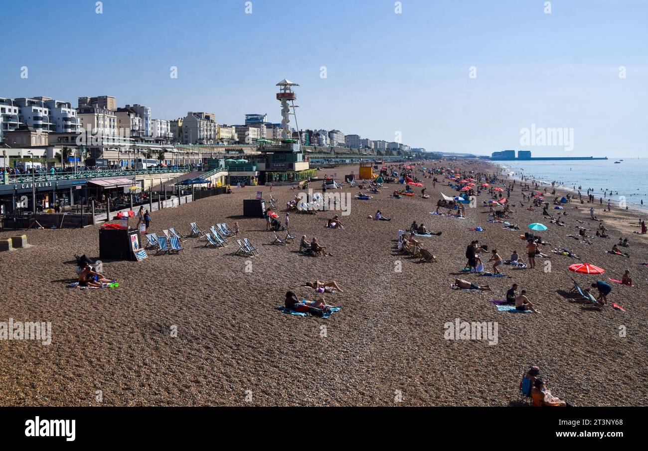 Eastbourne beach crowd hi-res stock photography and images - Alamy