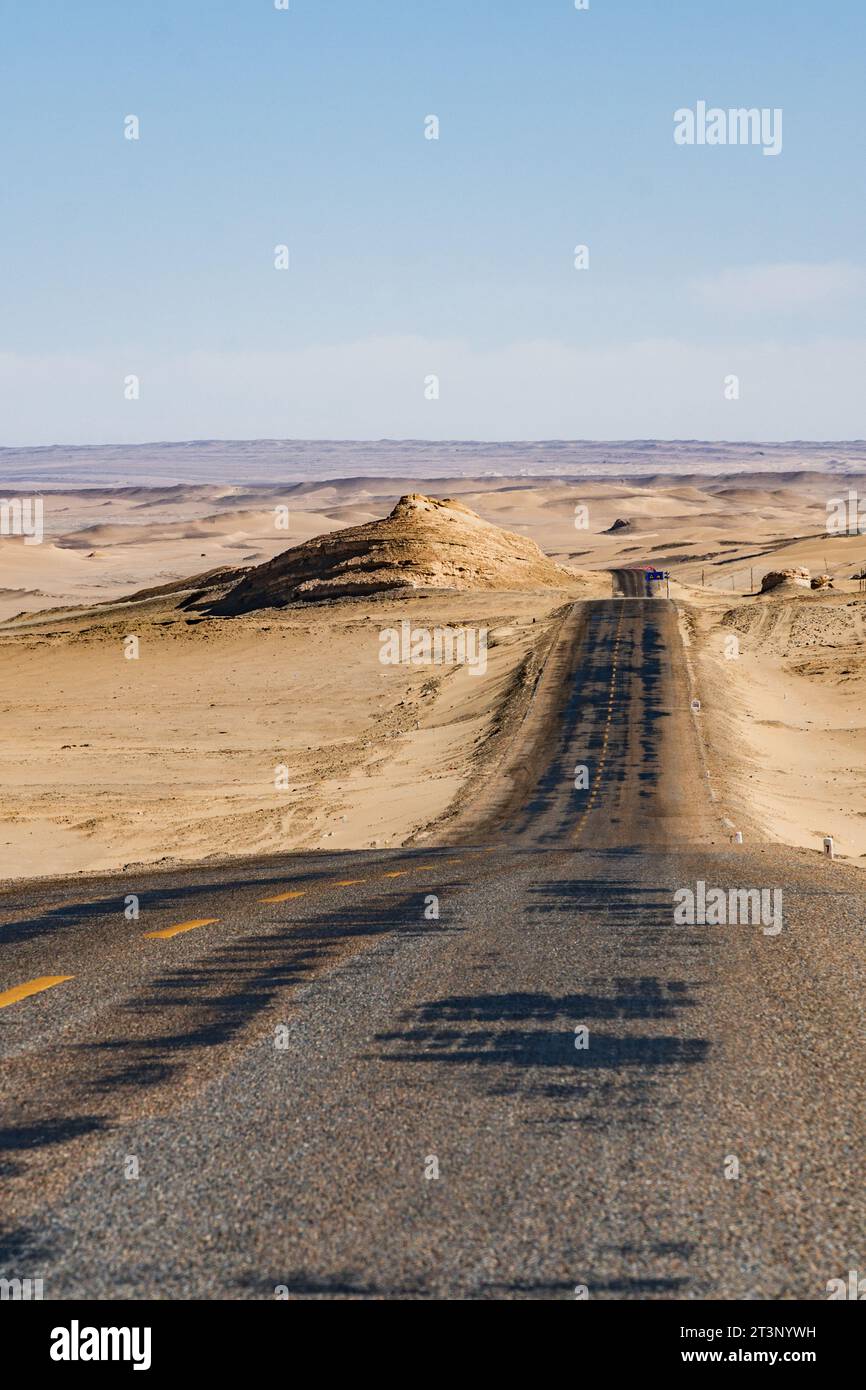 Tar Road in the Desert of Western China Stock Photo - Alamy