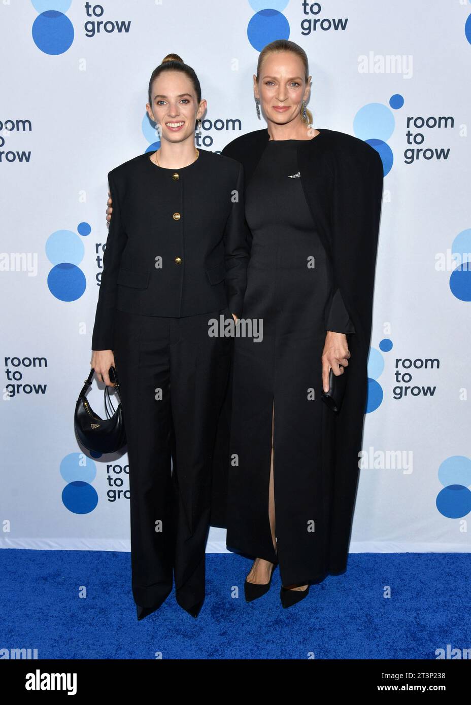 Photo by: NDZ/STAR MAX/IPx 2023 10/25/23 Maya Thurman Hawke and Uma ...