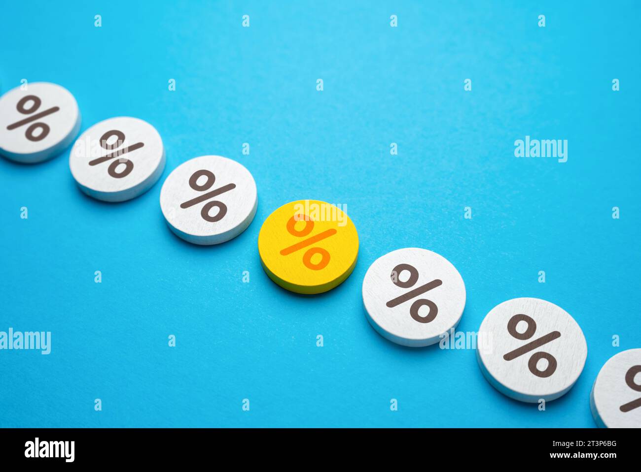 Highlighted percentage. Profitable proposition. Discounts and shopping ...