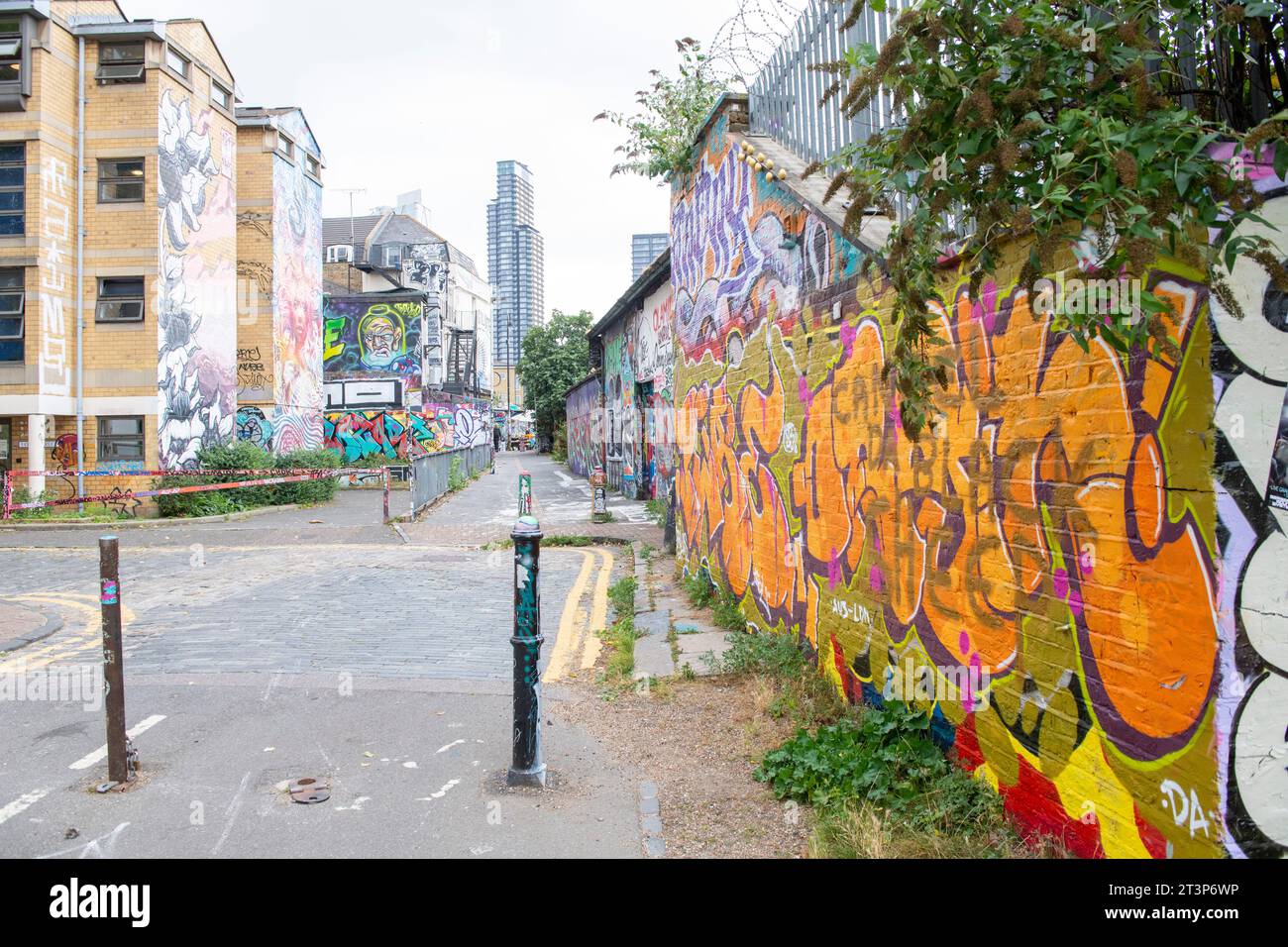 Brick Lane in the East End of London England UK Stock Photo - Alamy