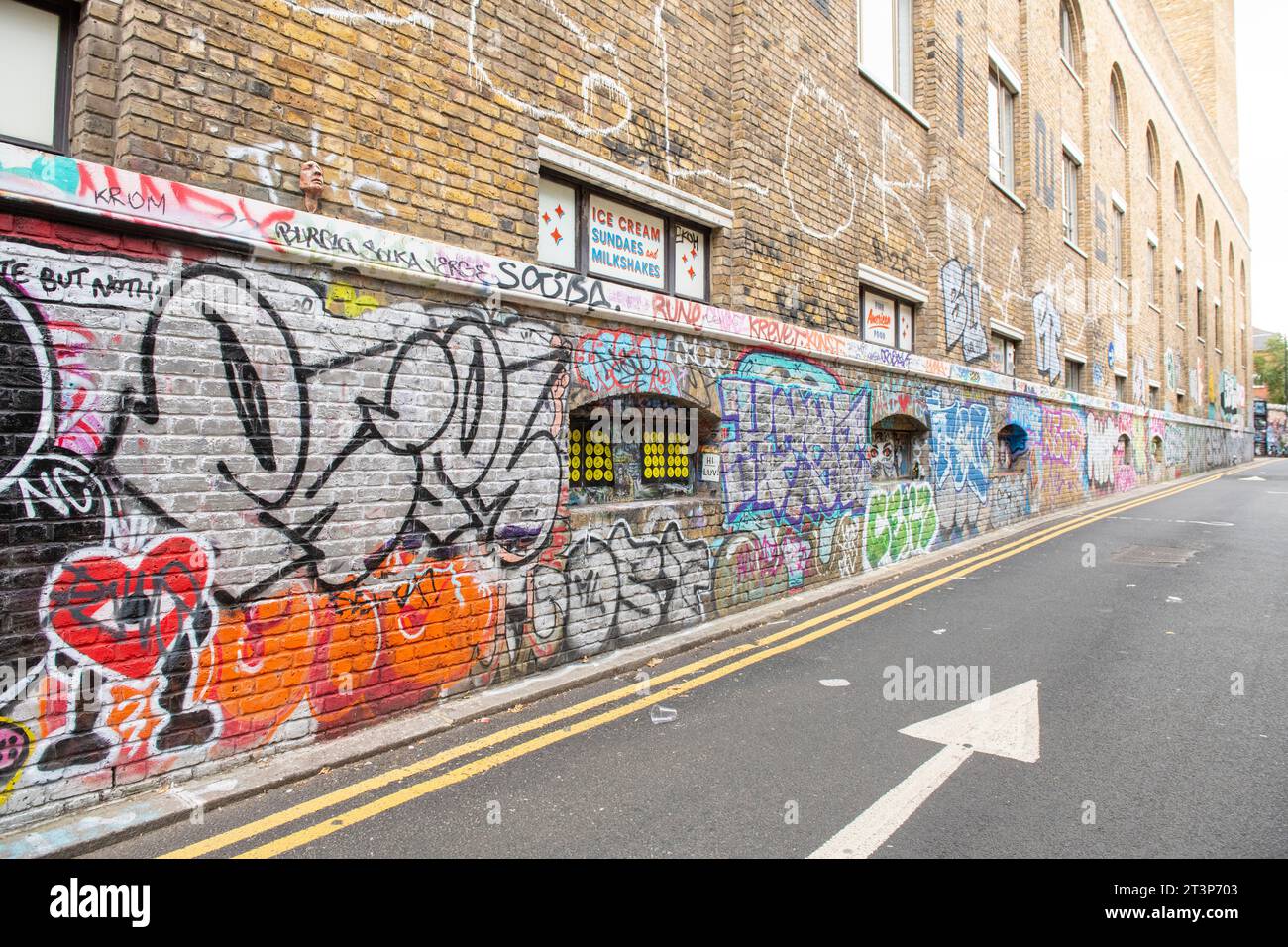 Brick Lane in the East End of London England UK Stock Photo - Alamy