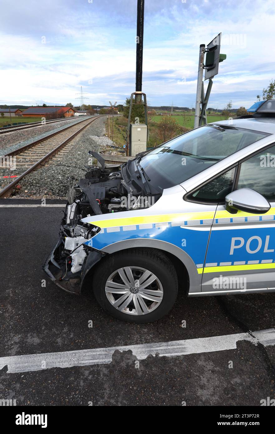 Damaged police car hi-res stock photography and images - Alamy