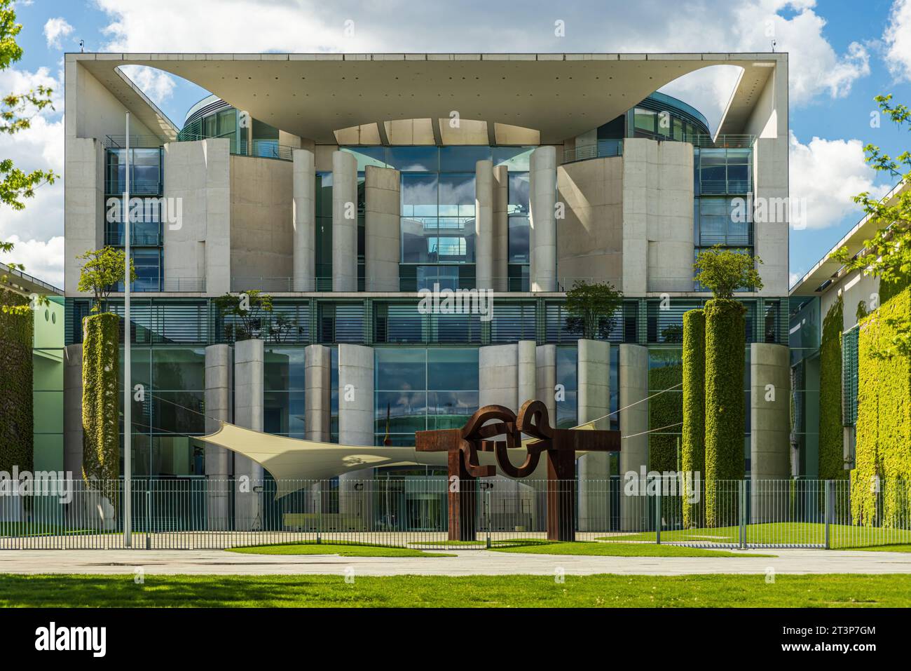 Flags chancellery in berlin hi-res stock photography and images - Alamy