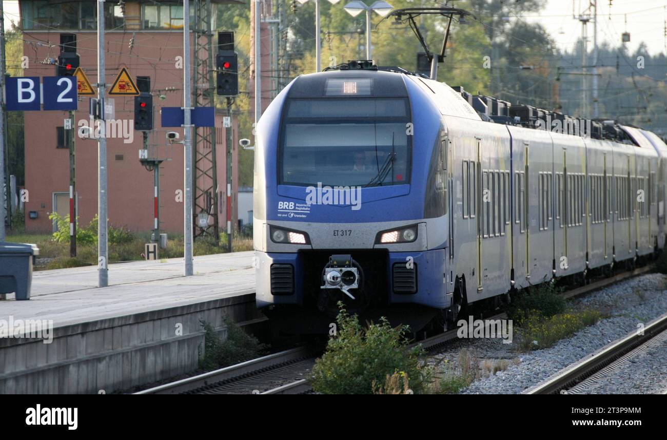 BRB, Zug, Züge, Bahn, Eisenbahn, Reisende, Verspätung, Verspätungen ...