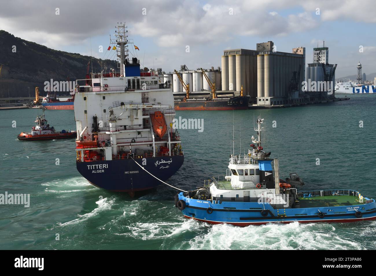 Tug boat in operation Barcelona harbour - Barcelona Spain 31 July 2023 ...