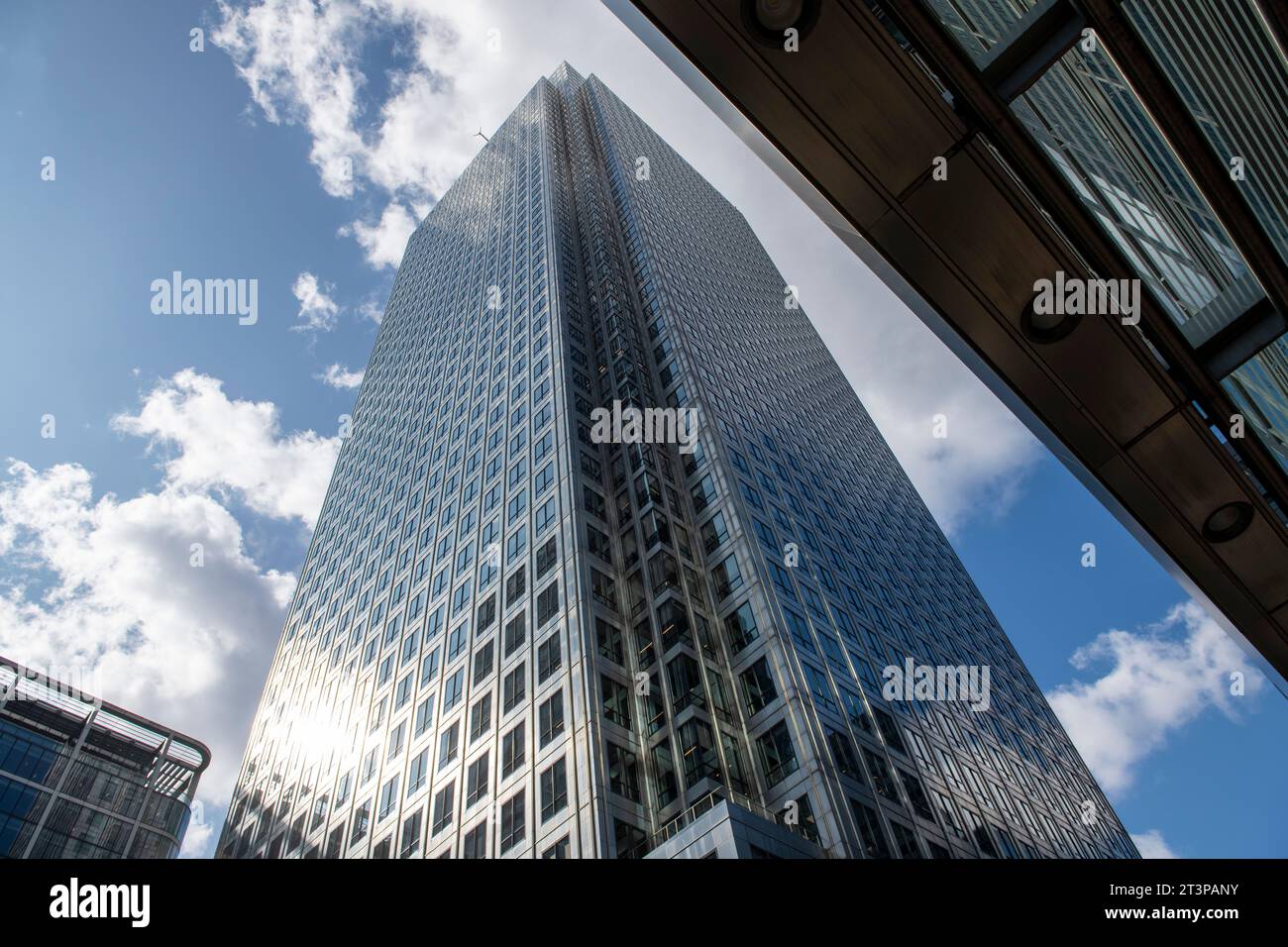 One Canada Square in Canary Wharf London England UK Stock Photo - Alamy