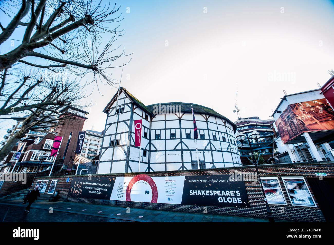 Globe theatre site hi-res stock photography and images - Alamy