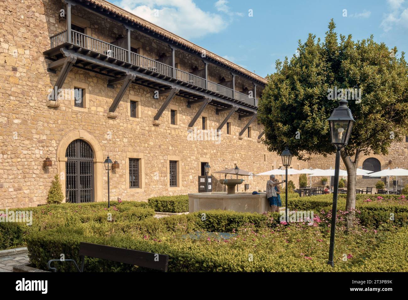 Sleeping with a ghost in the medieval castle of the Parador Nacional de ...