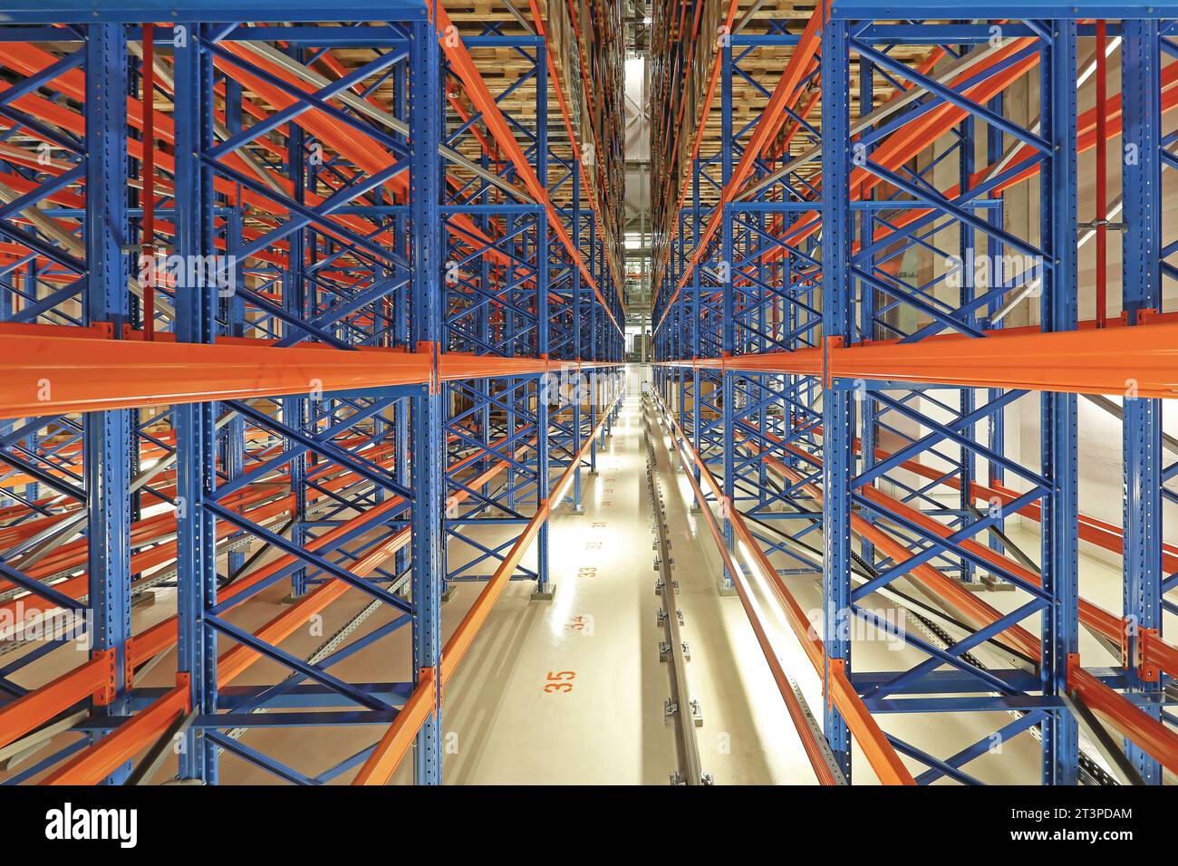 Empty Shelf Racks in Automated Storage and Retrieval System New ...