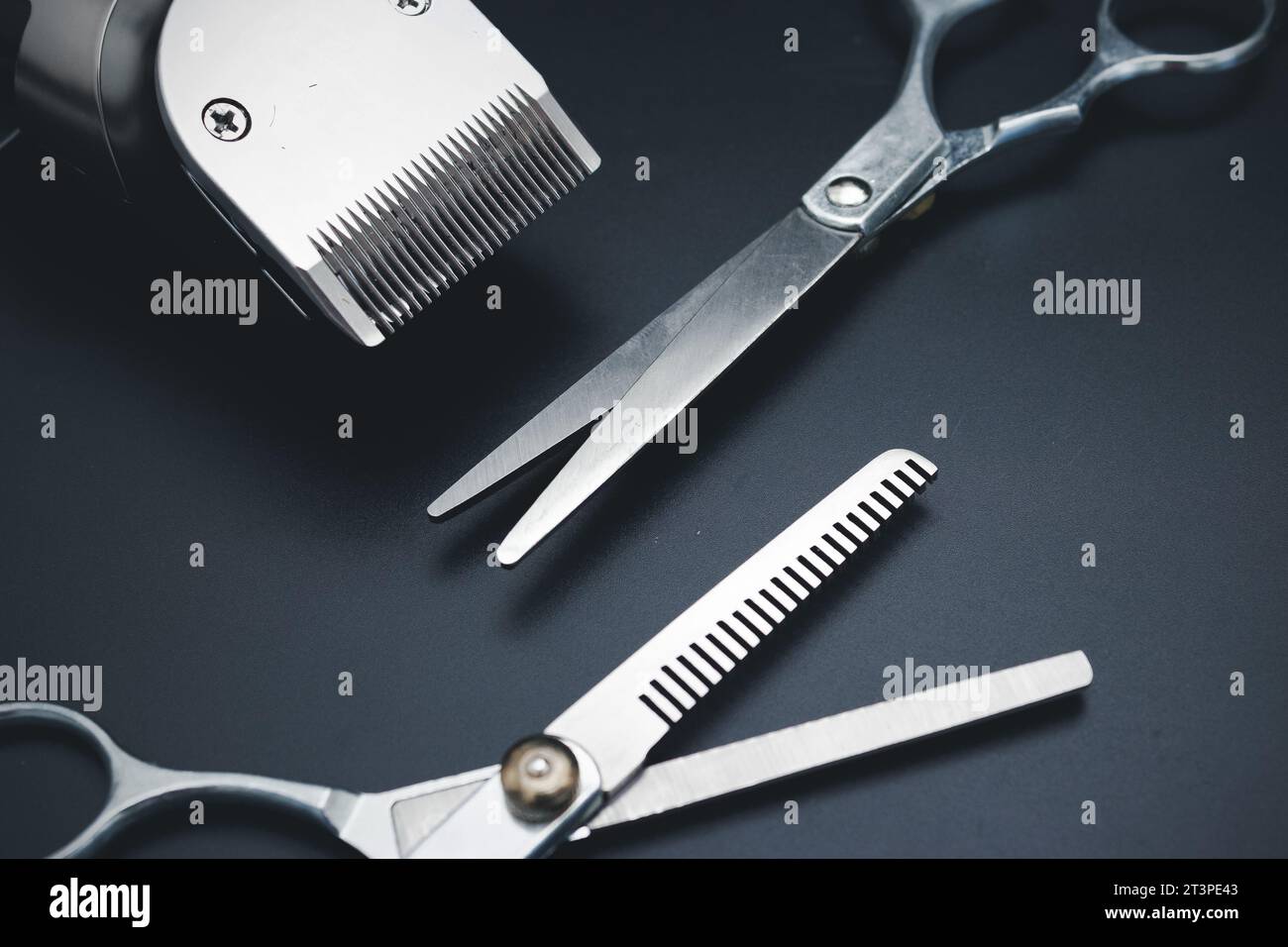 Mens hairdressing hi-res stock photography and images - Alamy