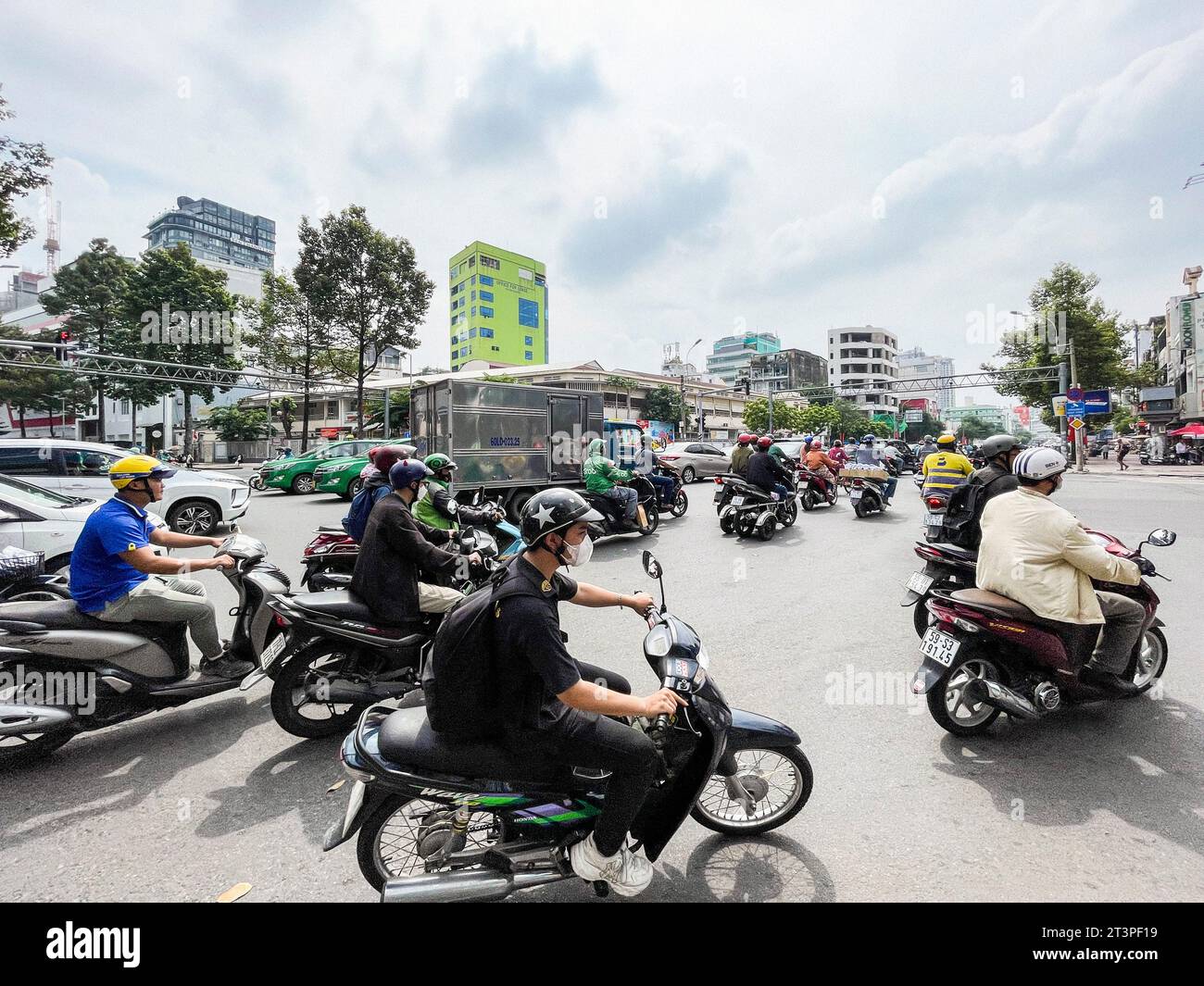 Vietnam, Saigon, Ho Chi Minh ville, motorbike traffic Stock Photo - Alamy