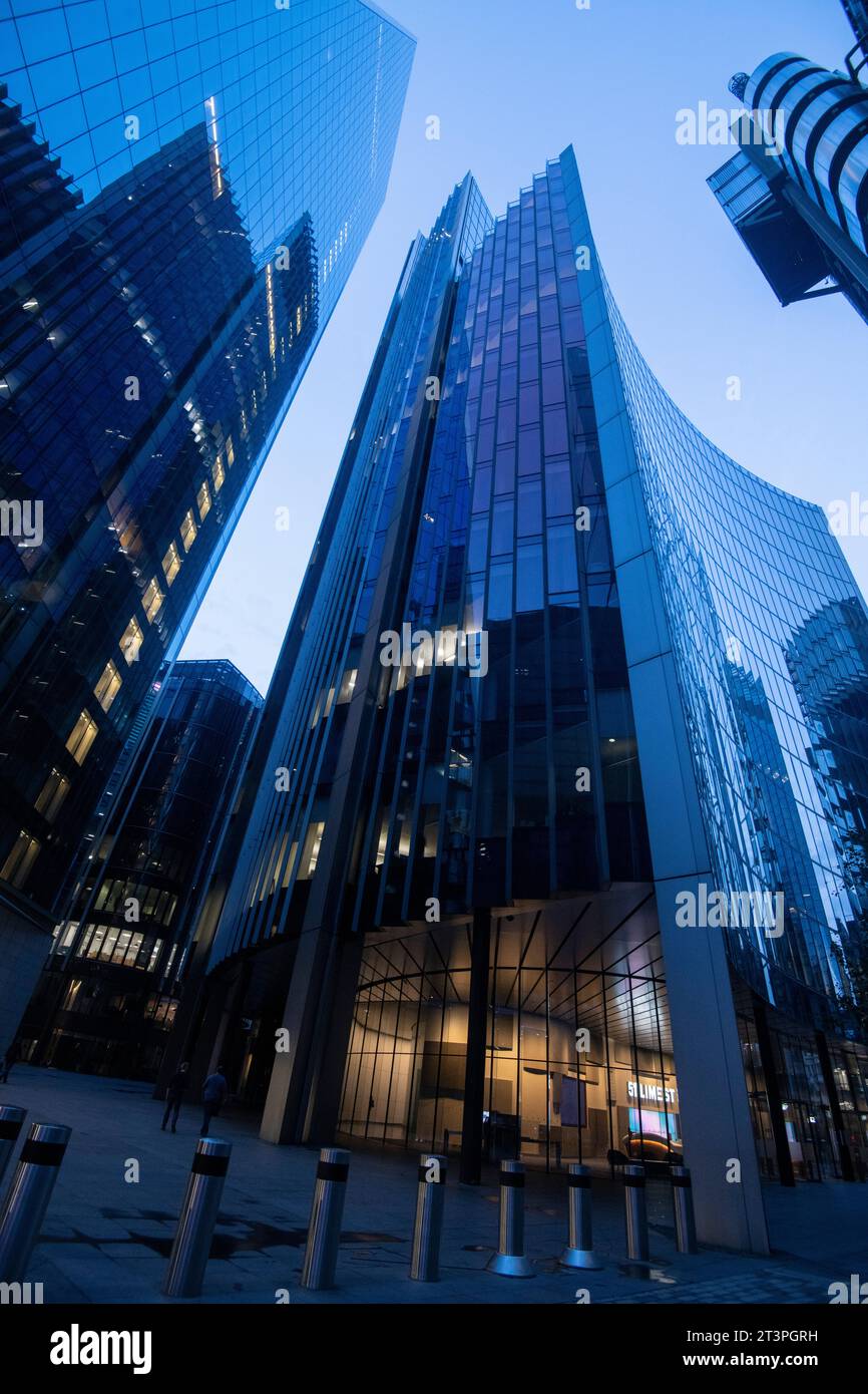 The Willis Building at Dusk in the Financial District, London England ...