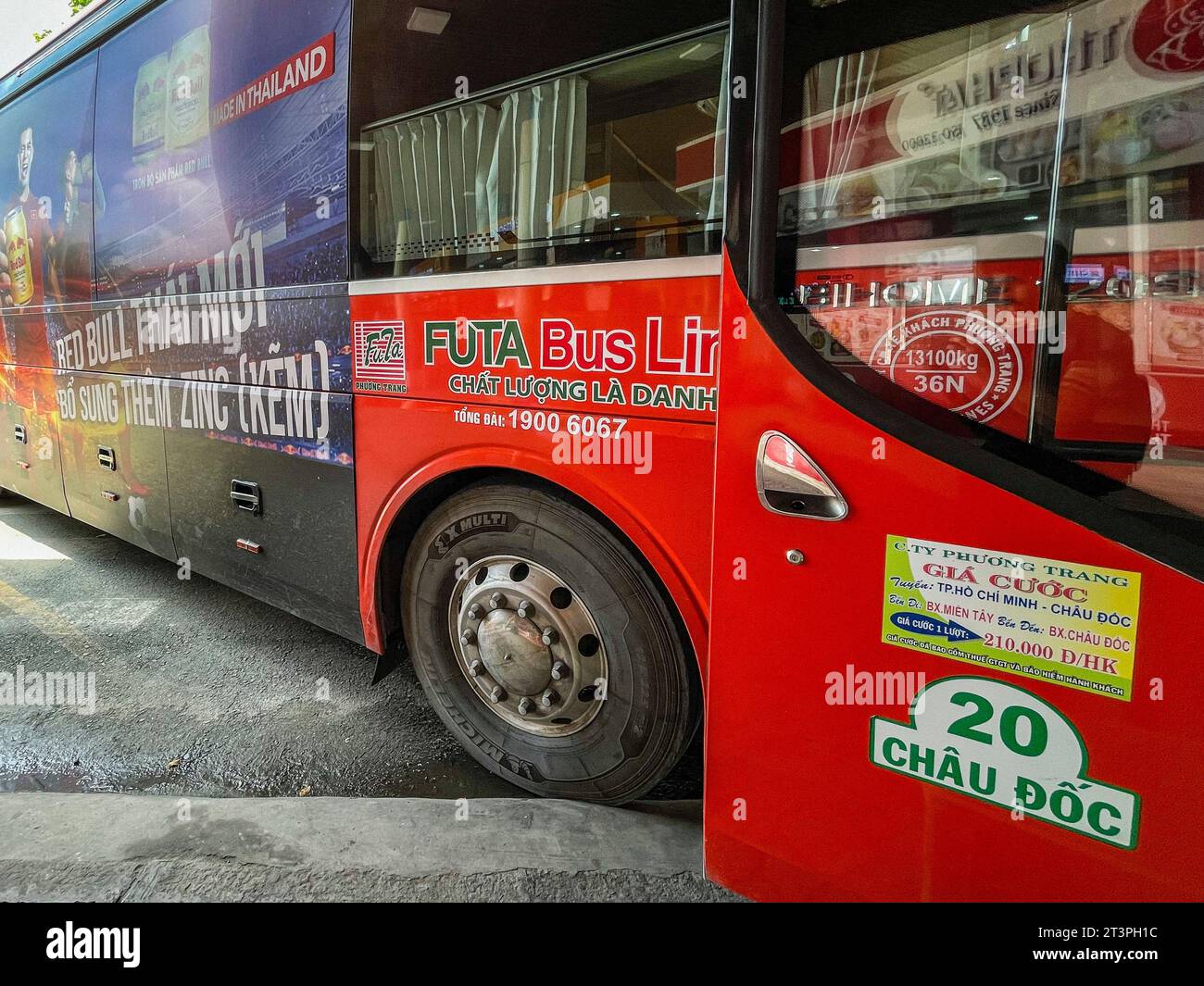 Vietnam, Saigon, Ho Chi Minh ville, bus station Stock Photo - Alamy