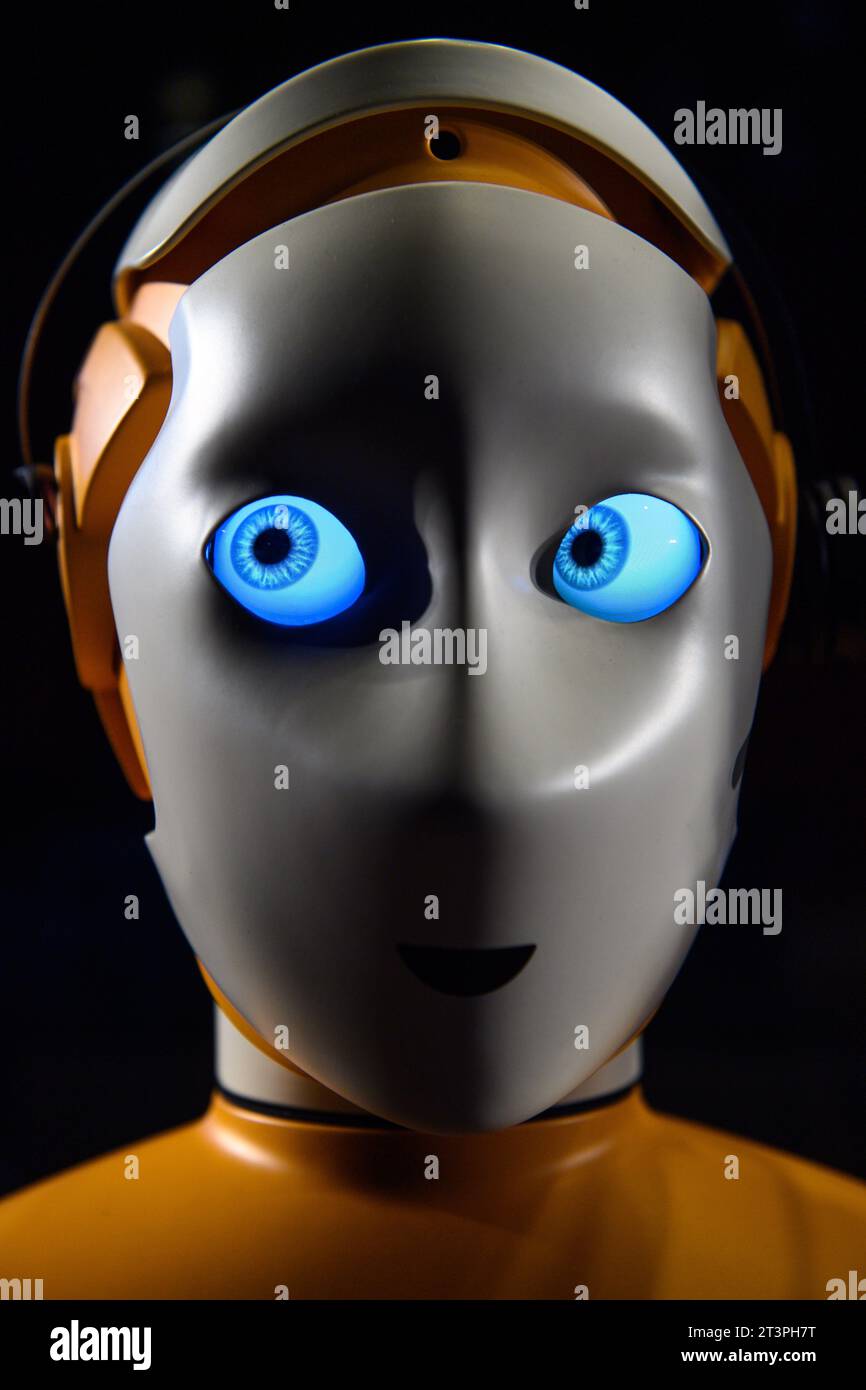 Magdeburg, Germany. 26th Oct, 2023. The humanoid robot "Ari". The robot ...