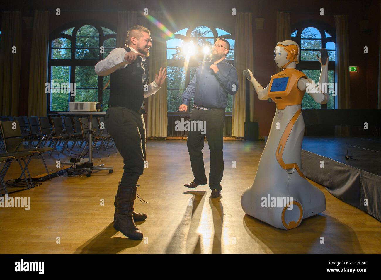 26 October 2023, Saxony-Anhalt, Magdeburg: Dominykas Strazdas (l) and ...