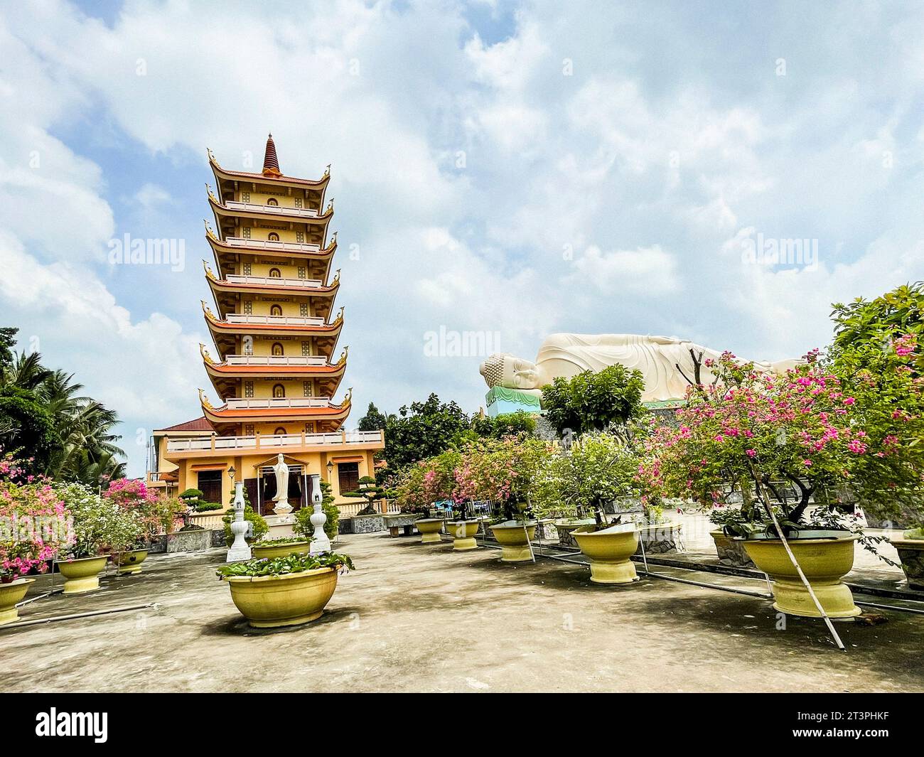 Vietnam, Chua Vinh Trang pagoda Stock Photo - Alamy