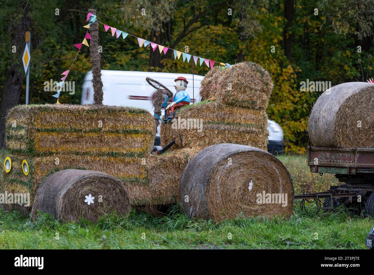 Traktor dekoration hi-res stock photography and images - Alamy