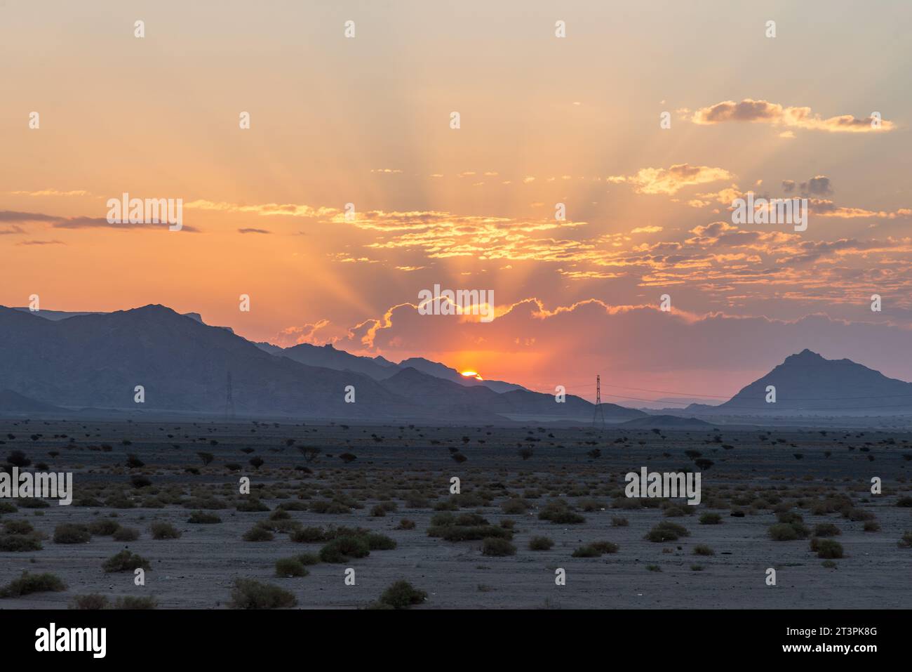 Sunrise in the Saudi Arabian desert Stock Photo - Alamy