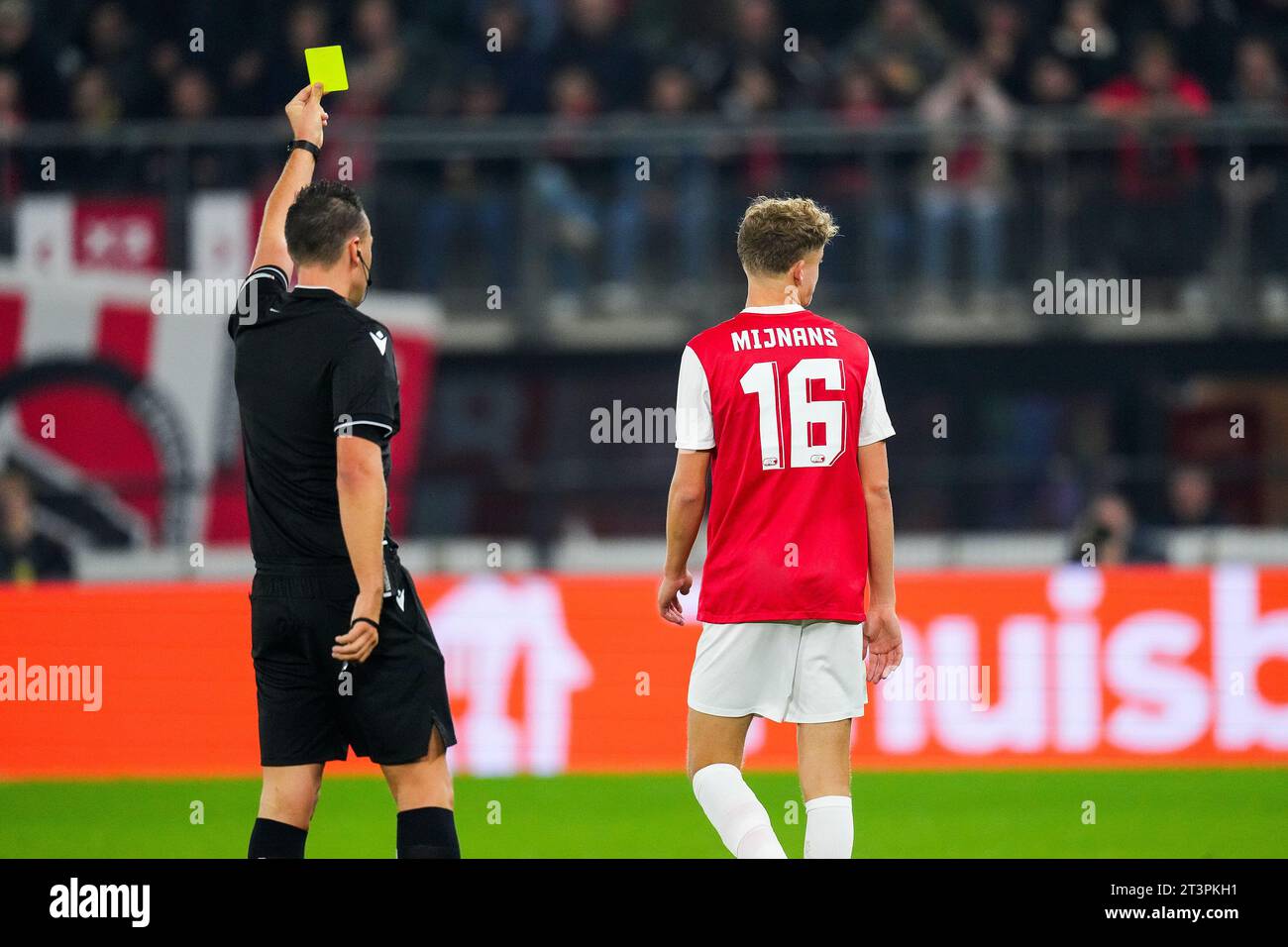ALKMAAR - Referee Sven Jablonski shows Sven Mijnans of AZ Alkmaar a yellow card during the UEFA ...