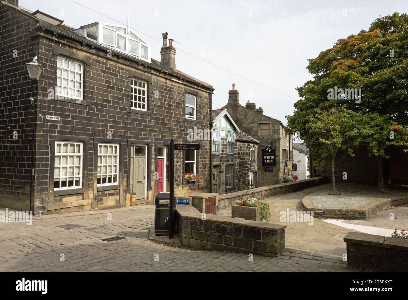 Weavers Square Heptonstall West Yorkshire England Stock Photo - Alamy