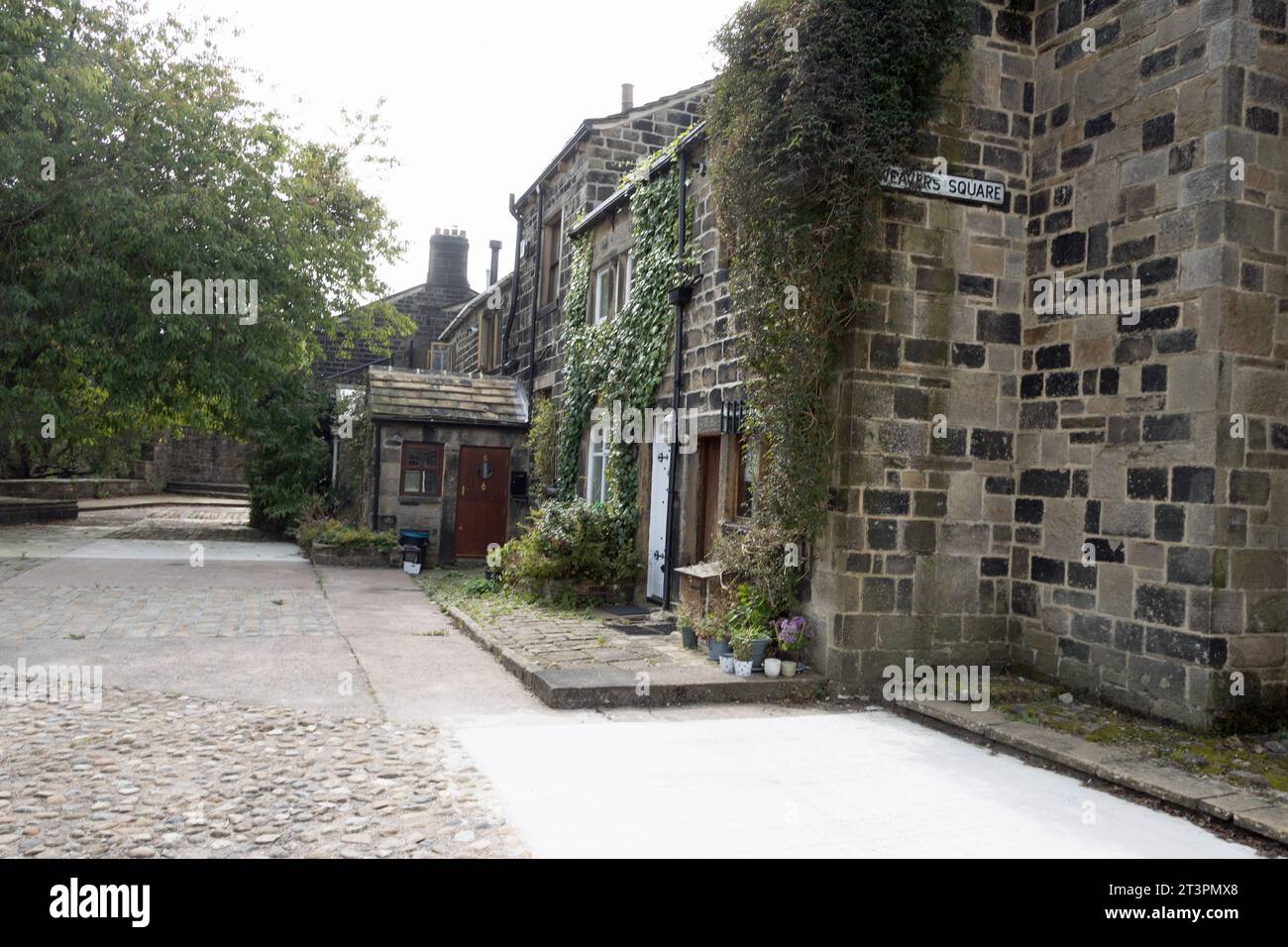 Weavers Square Heptonstall West Yorkshire England Stock Photo - Alamy