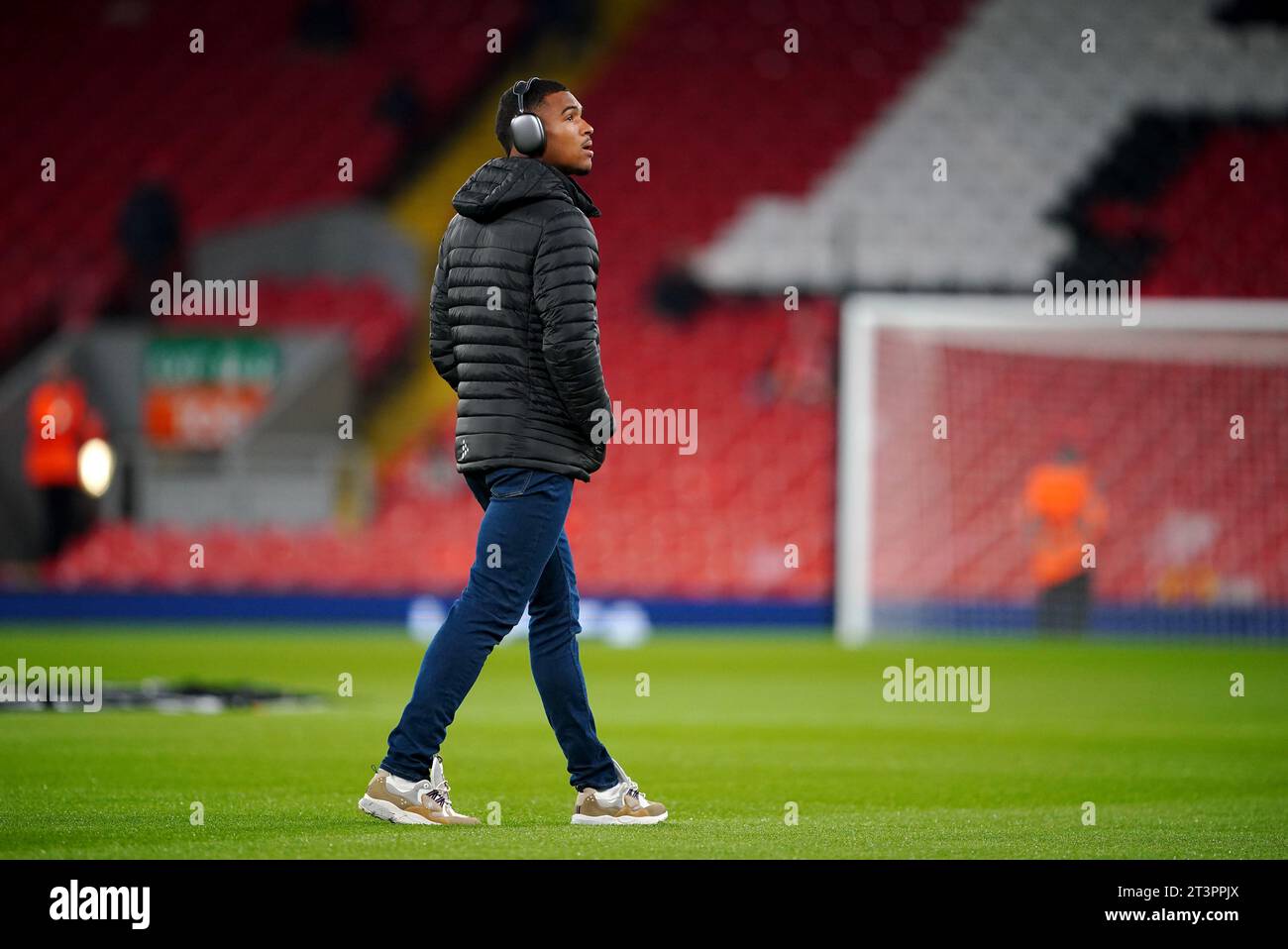 Guillaume restes hi-res stock photography and images - Alamy