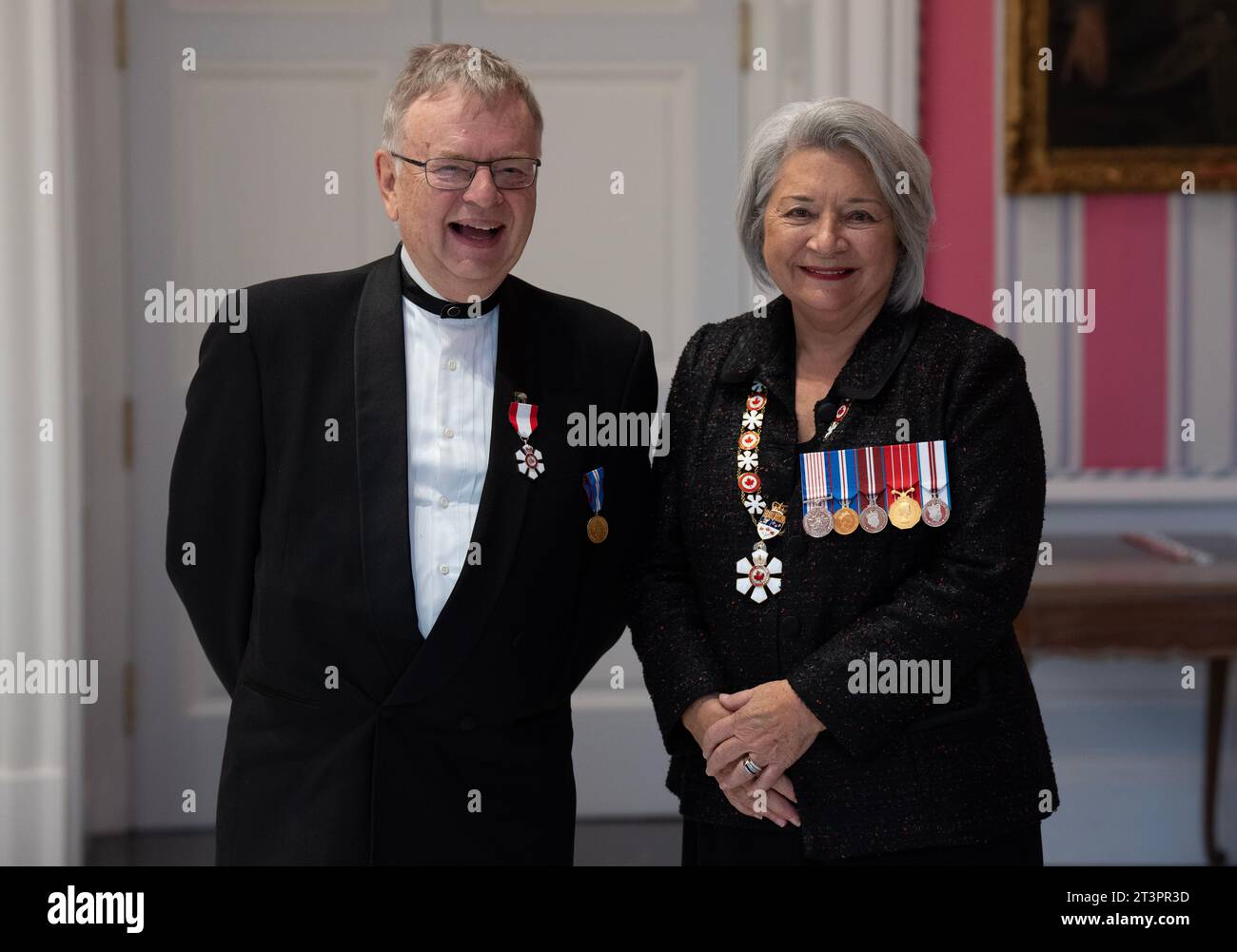 Ottawa, Canada. 26th Oct, 2023. Governor General Mary Simon poses with William Humber, from ...