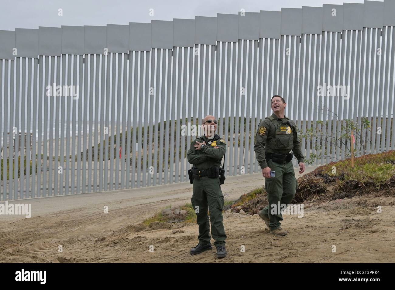 Tijuana, Baja California, Mexico. 25th Oct, 2023. US Border Patrol ...