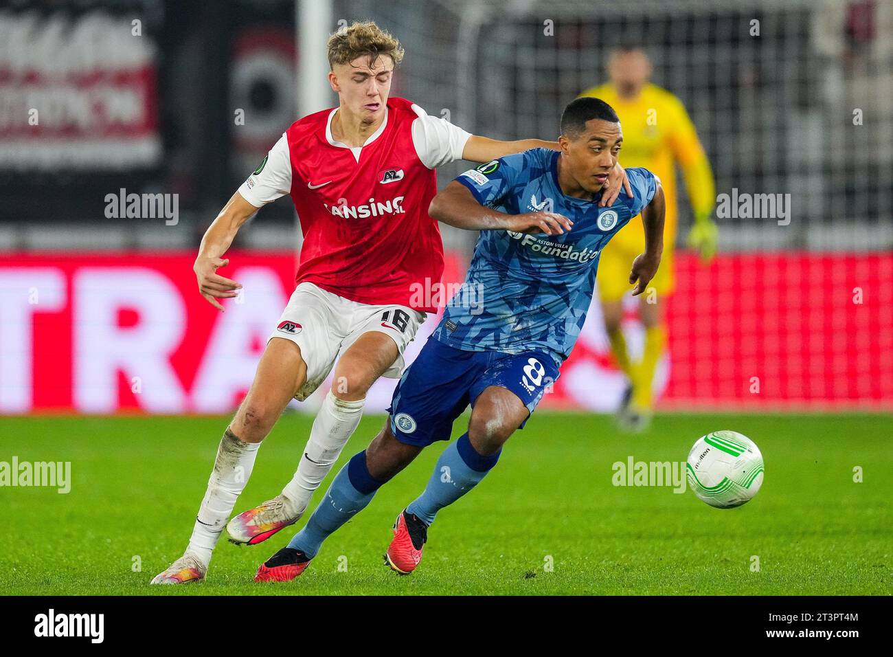 ALKMAAR - (l-r) Sven Mijnans of AZ Alkmaar, Youri Tielemans of Aston Villa FC during the UEFA ...