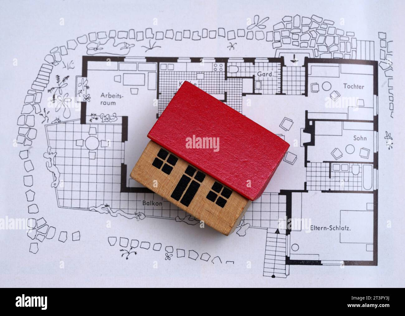 Hausbau GER, 20231026, Symbolbild, Hausbau *** House construction GER ...