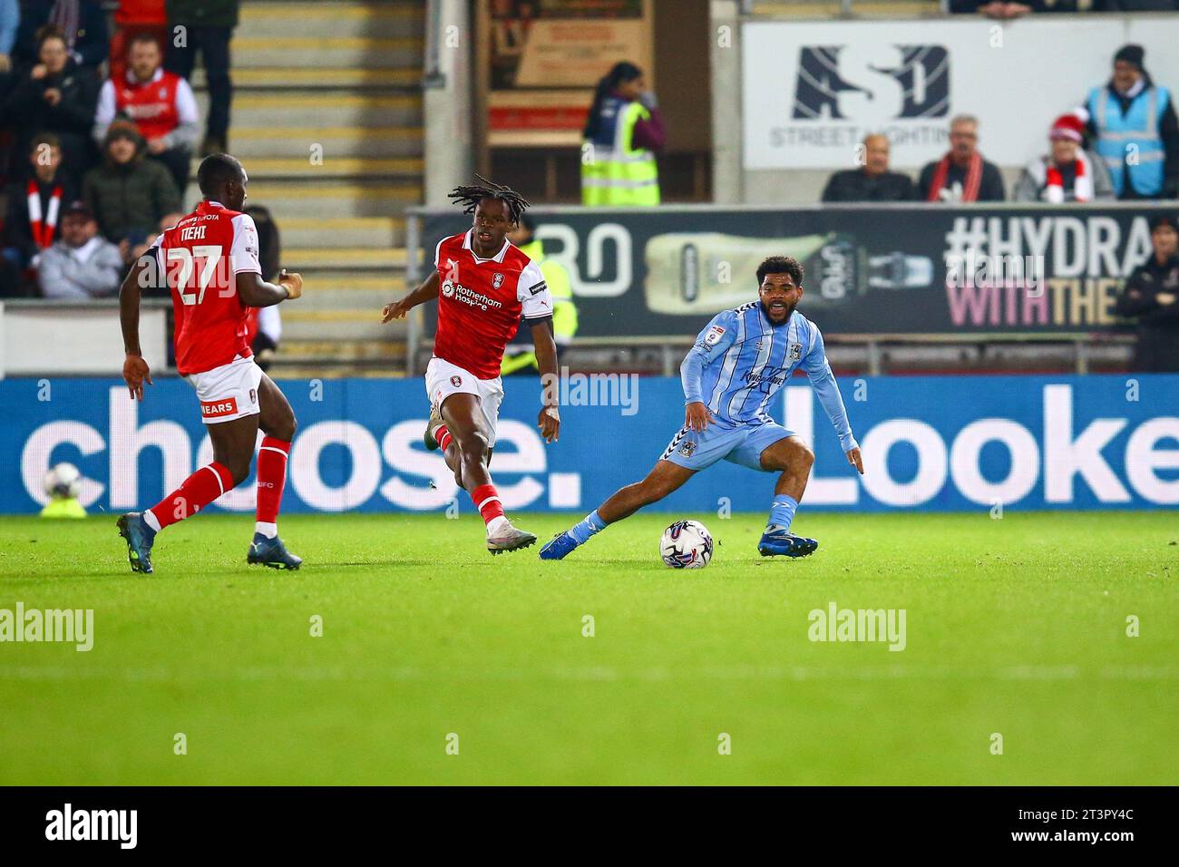 AESSEAL New York Stadium, Rotherham, England - 25th October 2023 Fred ...