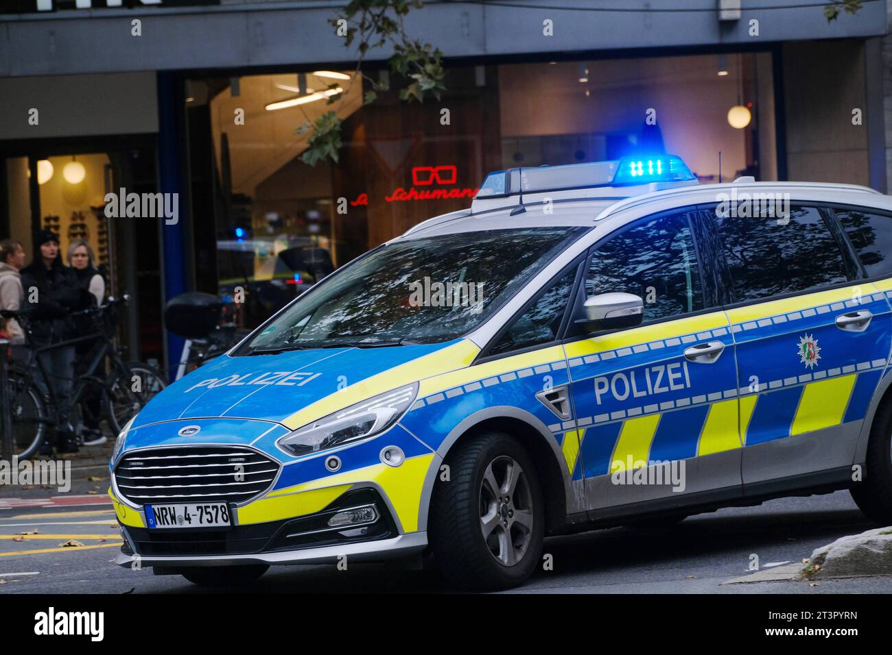 Düsseldorf 26.10.2023 Polizei Auto Polizeiauto Polizeiautos ...