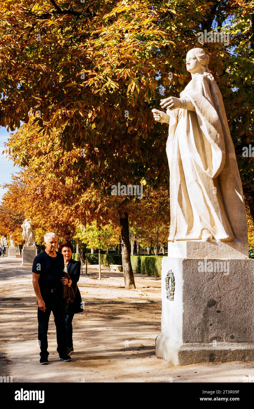 Avenue of the Statues - Paseo de las Estatuas, named for the sculptures ...