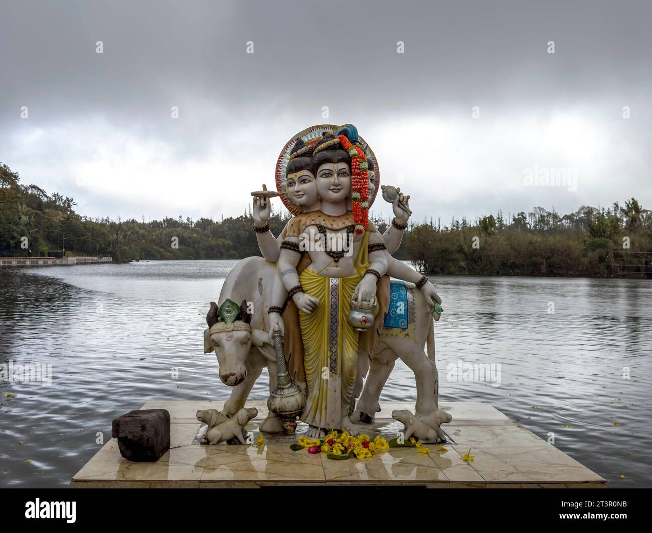 Statue of Lord Dattatreya - Trimurti at Ganga Talao lake in Grand ...