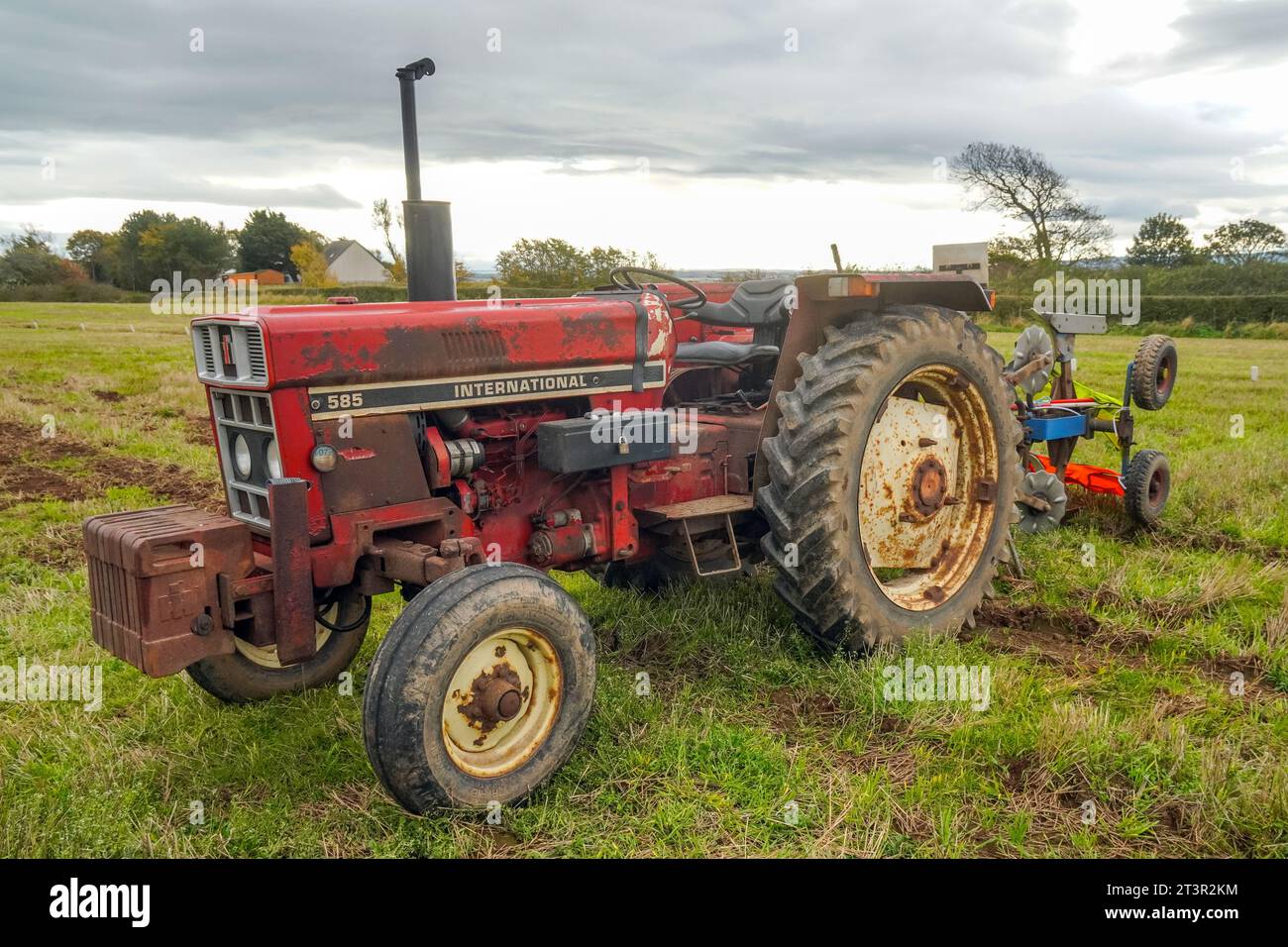 International 585 tractor hi-res stock photography and images - Alamy