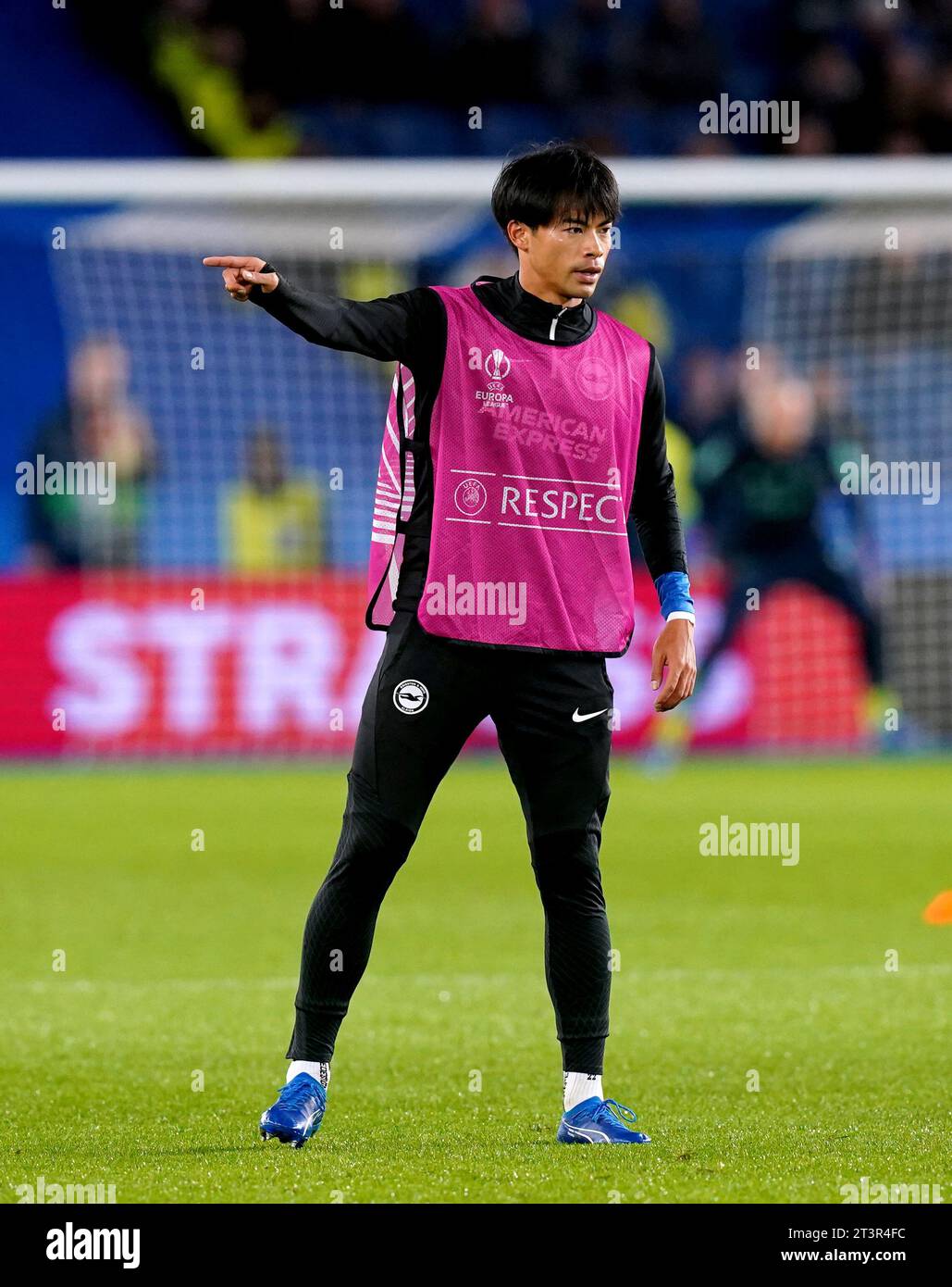 Kaoru mitoma warms up hi-res stock photography and images - Alamy Kaoru mitoma warms up hi-res stock photography and images - Alamy