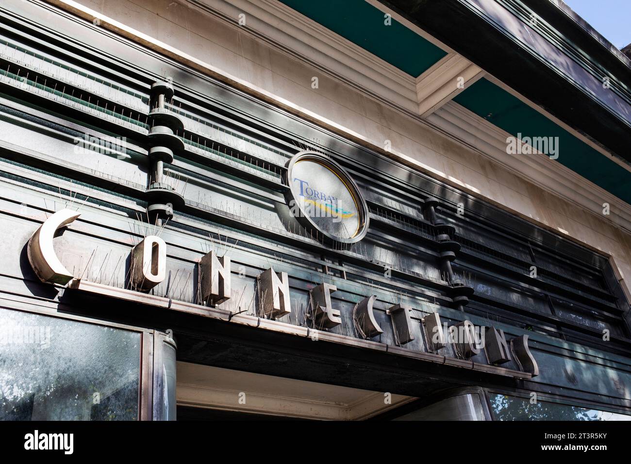 Social connections hi-res stock photography and images - Alamy