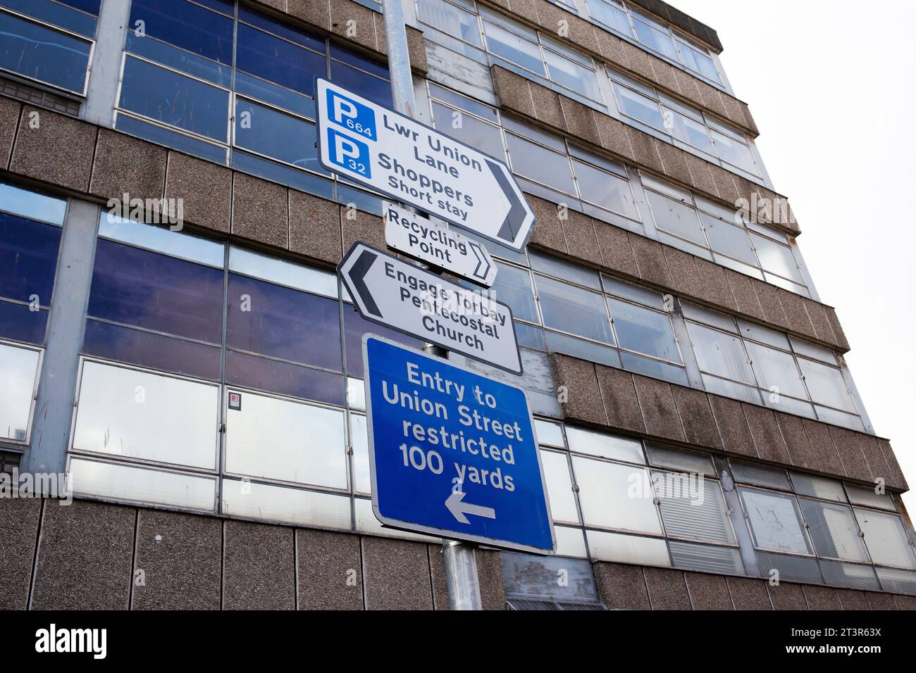 Back is dull blue grey hi-res stock photography and images - Alamy