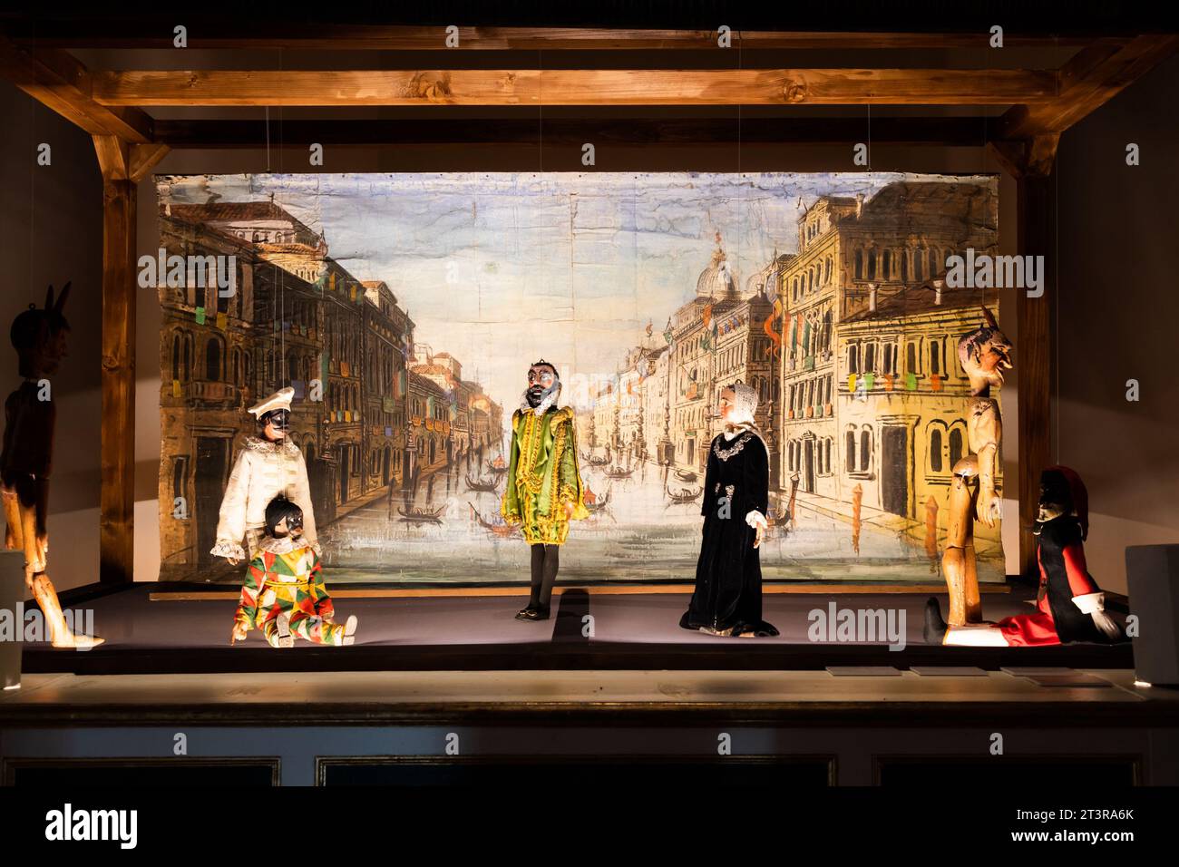 Old puppets theater. Vintage figure, traditional marionette, retro show ...