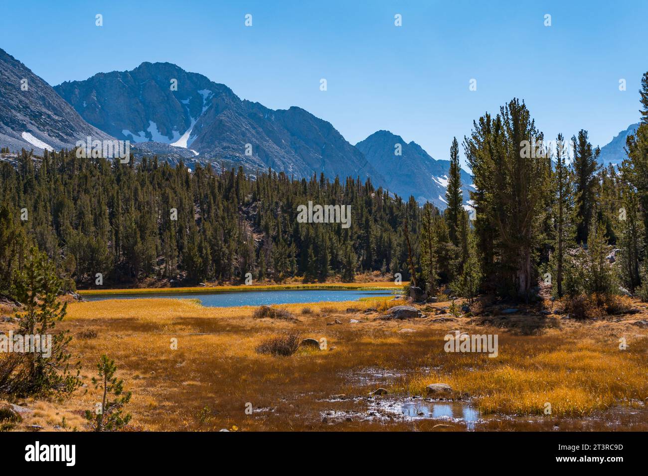 Hiking in Little Lakes Valley in the Eastern Sierra Nevada Mountains ...