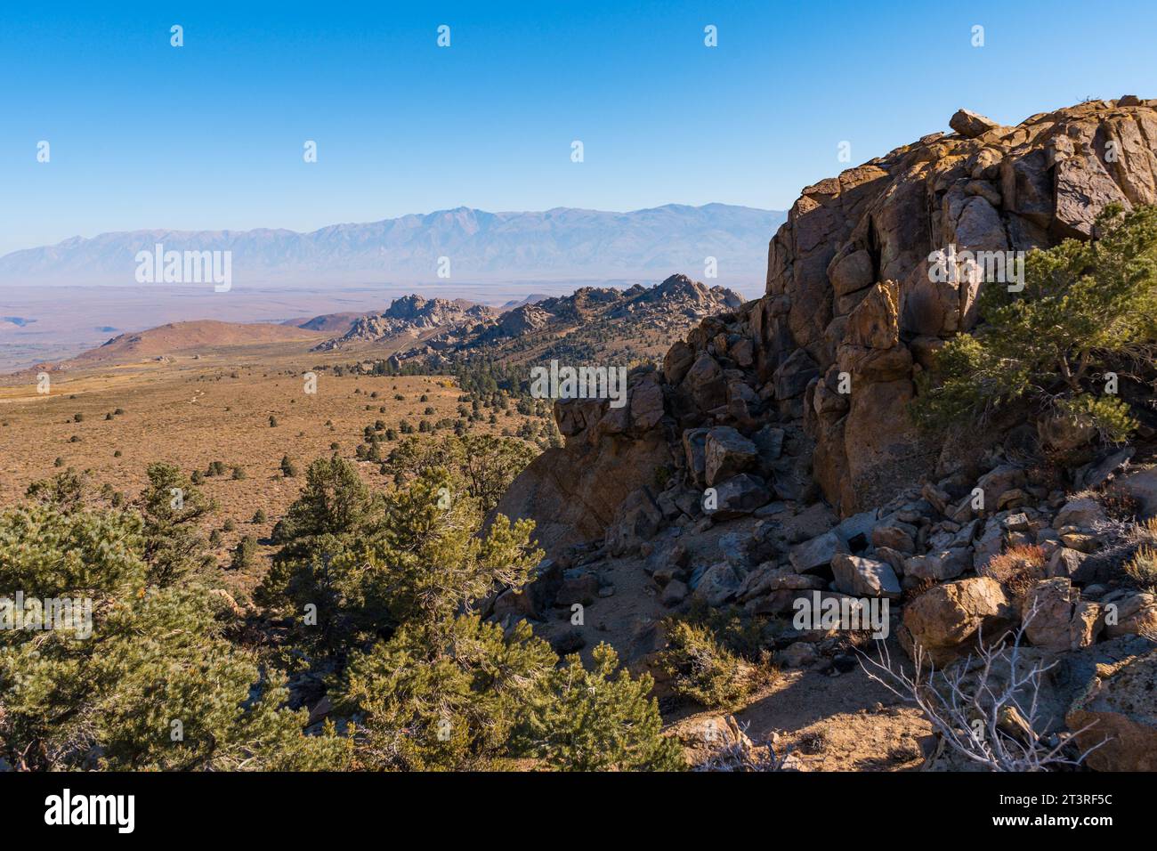 Views of Buttermilk Country at the foothills of the Sierra Nevada ...