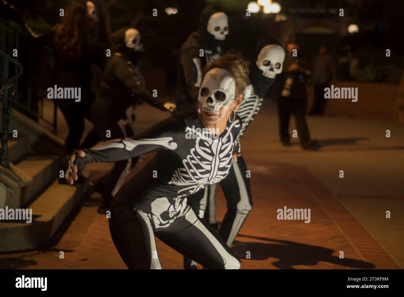 theatrical performance tells the story of día de los muertos with its ...