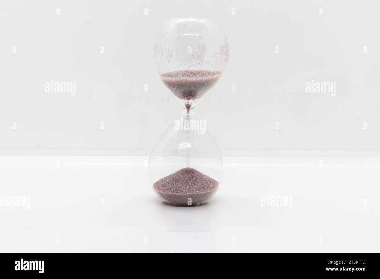 Hourglass time running out hi-res stock photography and images - Alamy