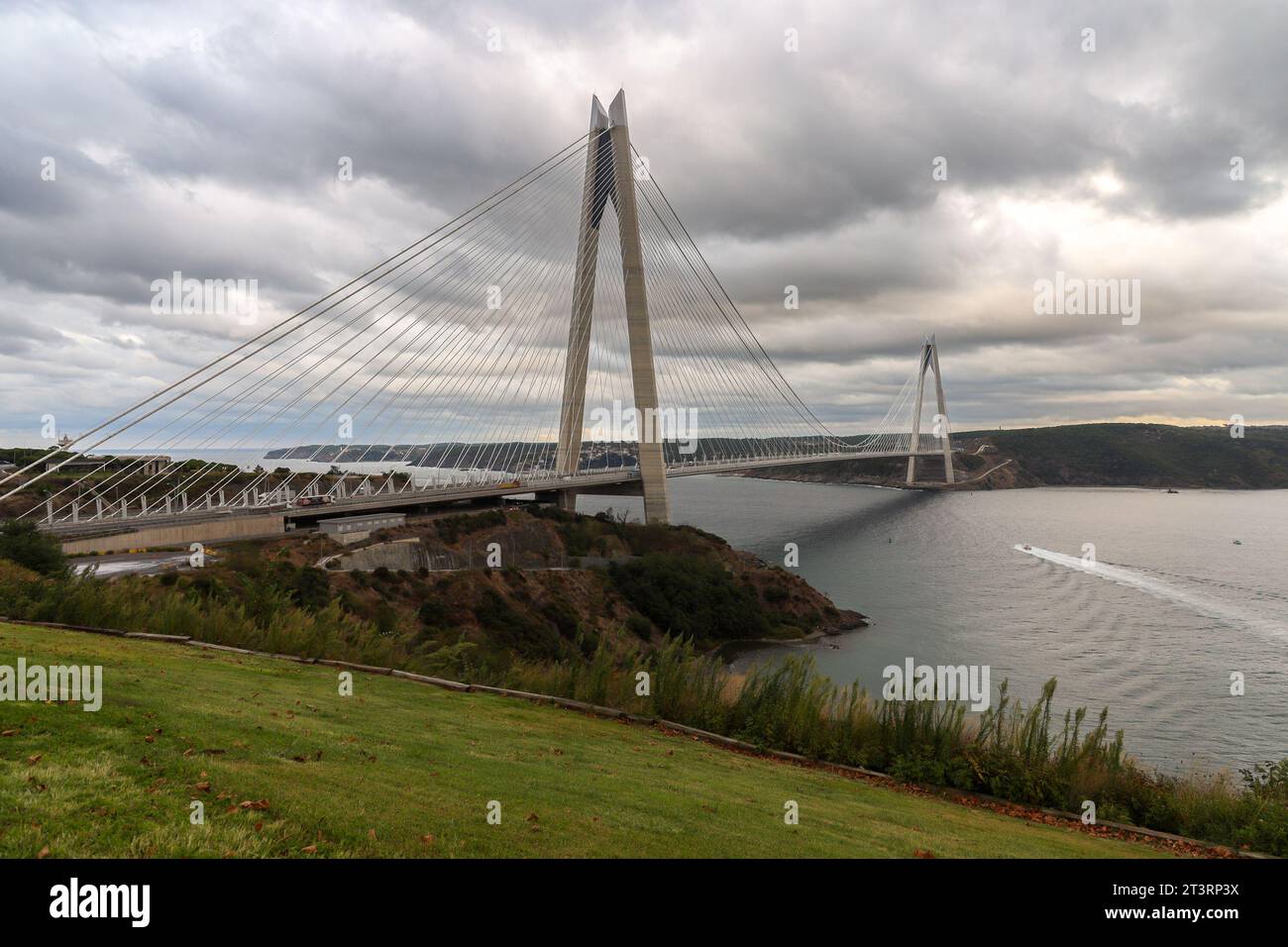 Yavuz Sultan Selim Bridge in evening illumination. Suspension bridges ...